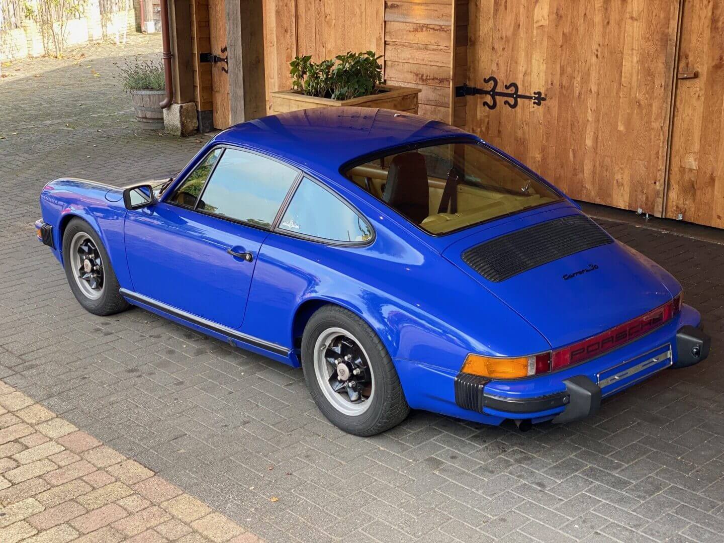 ’76 Porsche 911 S Coupe with 3.0 Engine”Outlaw” - Union Jack Vintage Cars
